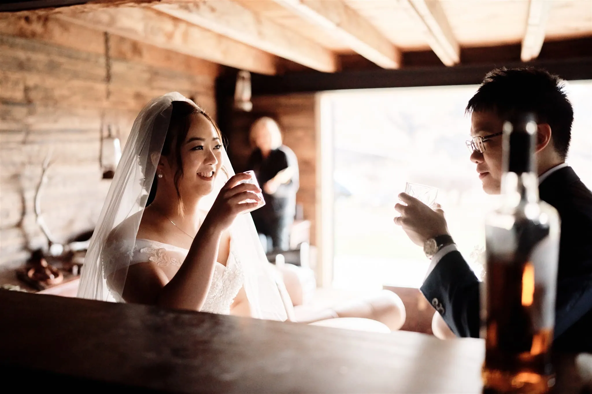 Zhen Ying & Kelly | Queenstown Elopement Ceremony - Elopement & Heli ...